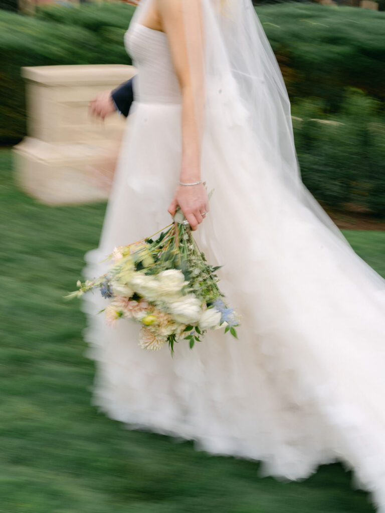 “Fall Pastels” Wedding at The Broadmoor | karlispanglerevents.com